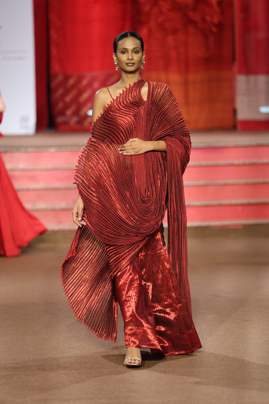 ROUGE RHAPSODY SET – VAISHALI S
